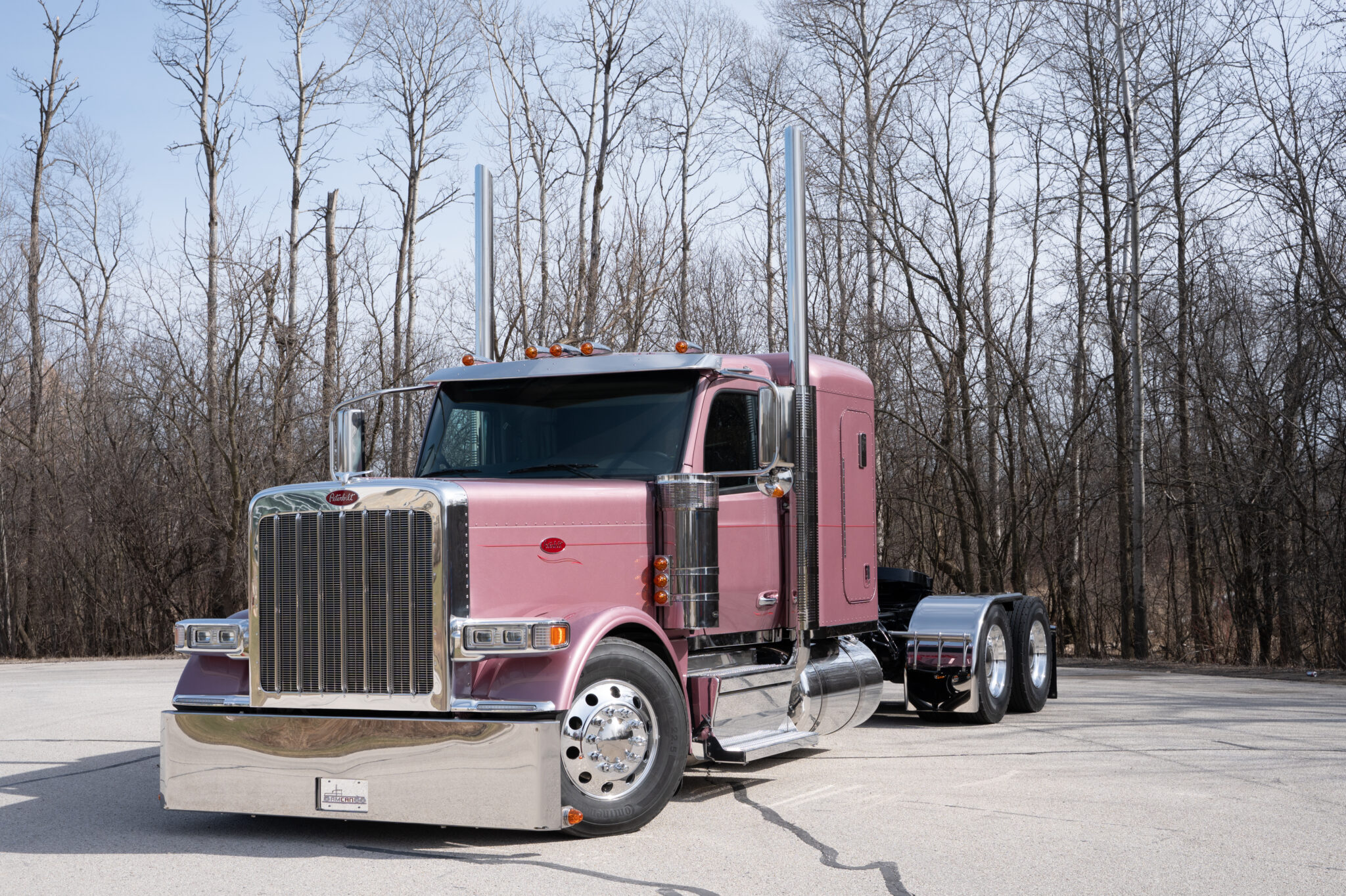 Custom 589 Big Rigs | Custom Built Semi-Truck | Amcan Truck Parts